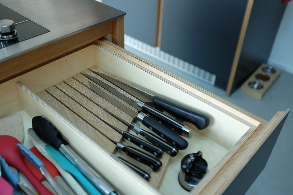 Rochlin bespoke | Fitted kitchens and furniture | Whitstable - Middle Wall